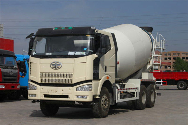White Concrete Construction Equipment , FAW J6P Self - Load Mobile ...