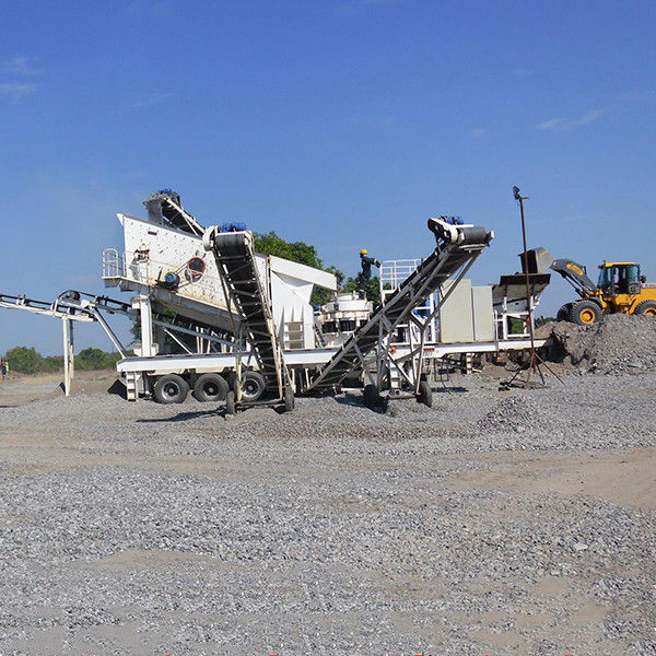 AC Motor Mobile Jaw Crusher , Rock Crushing Machine 100-120t/h For ...