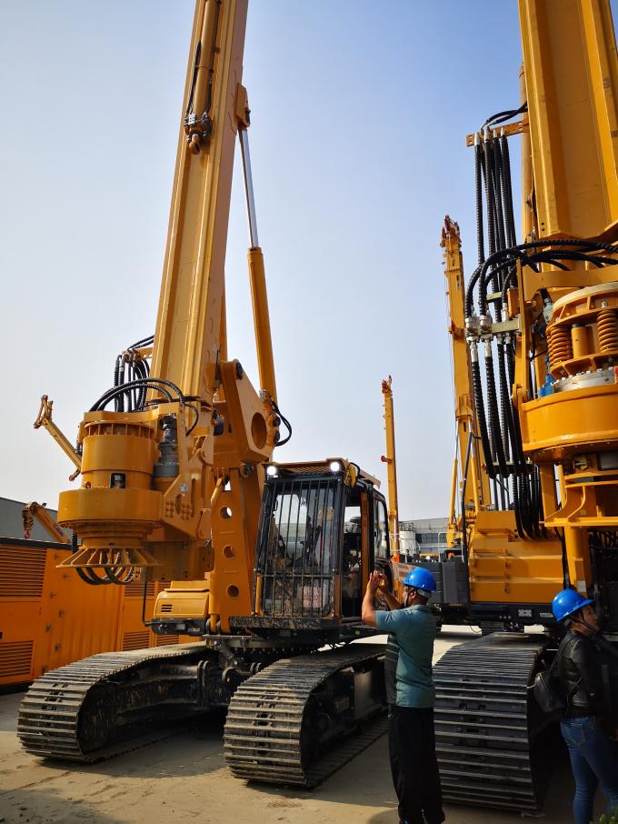 XR180D Pile Drilling Machine / Mobile Rotary Drilling Rig 1 Year Warranty